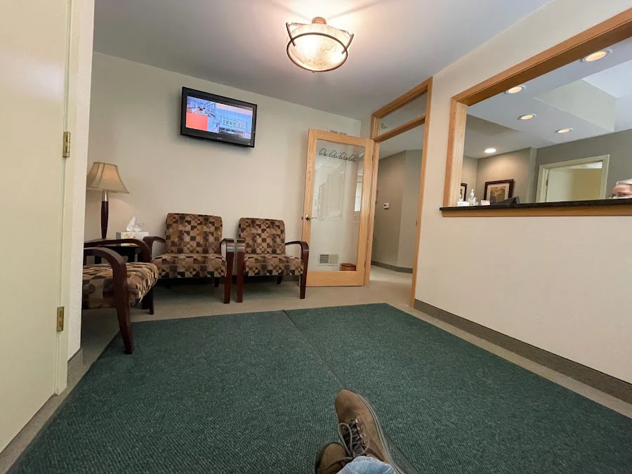 Dr. Steven J. Muraski, DMD: Expert Endodontic Care in Elgin